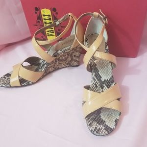 Vaneli | Shoes | Vaneli Patent Leather Wedge Sandals Heels 75 N | Poshmark